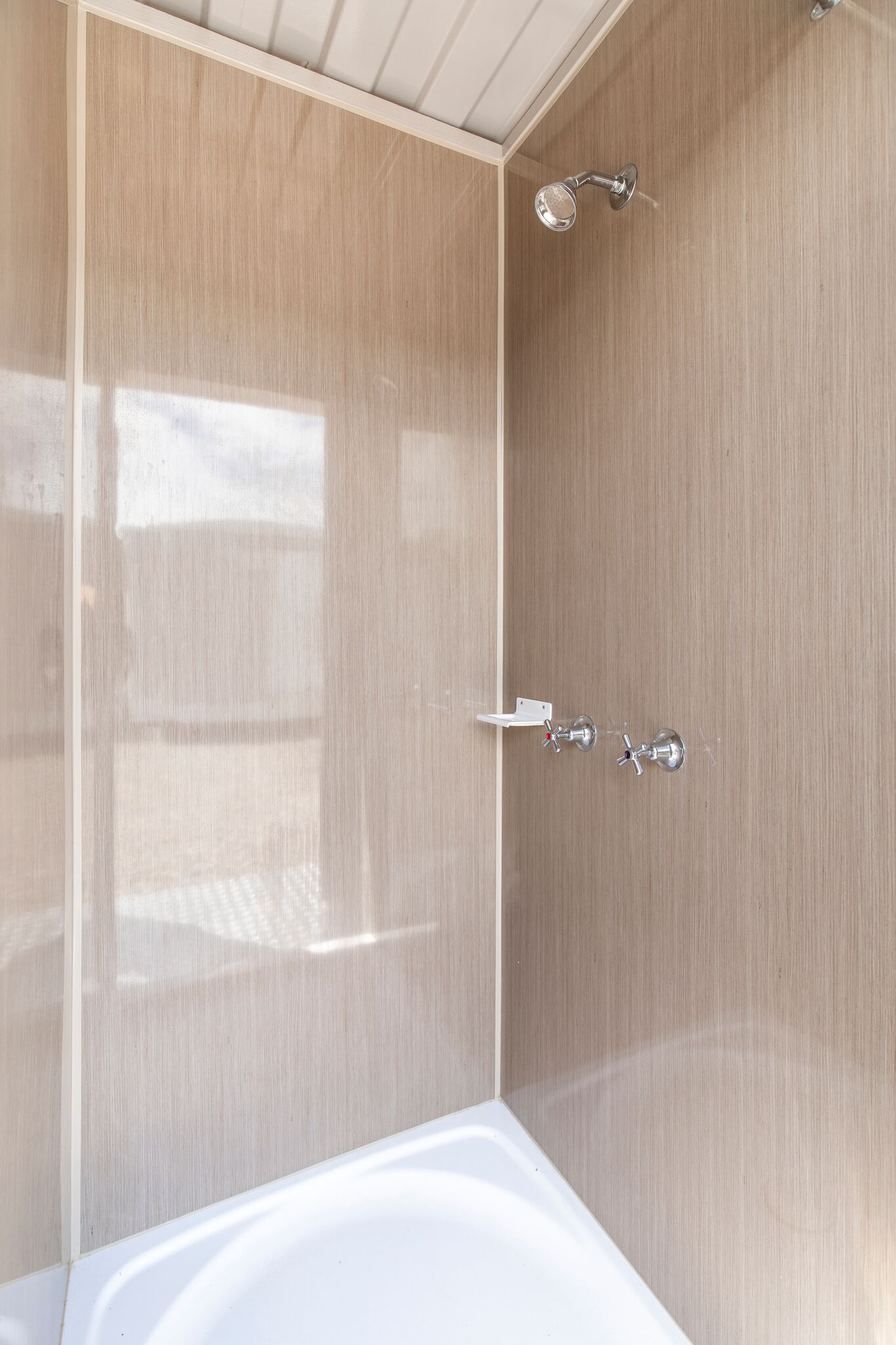 Shower Blocks (8 head) - Norquip Hire NQ Pty Ltd